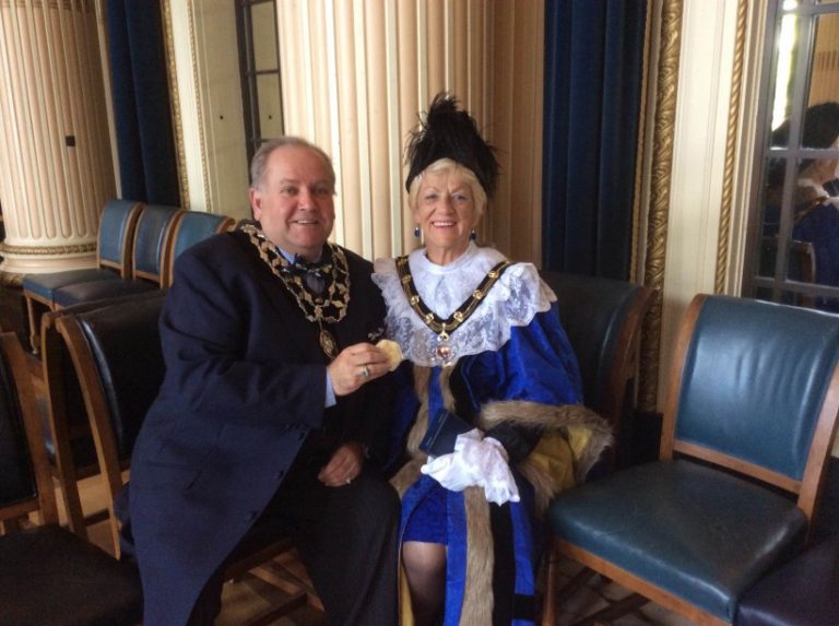 Frodsham Mayor Attends Lord Mayor of Nottingham's Civic Service ...
