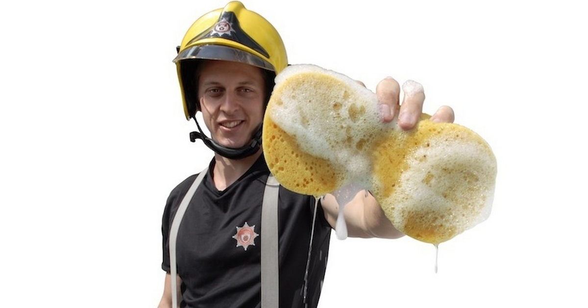 Raising bucketloads for charity - Frodsham Town Council